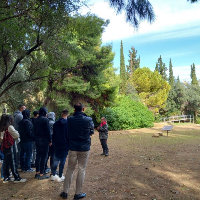 Πρωινοί περίπατοι του Γυμνασίου και του Λυκείου στην Ακαδημία του ...